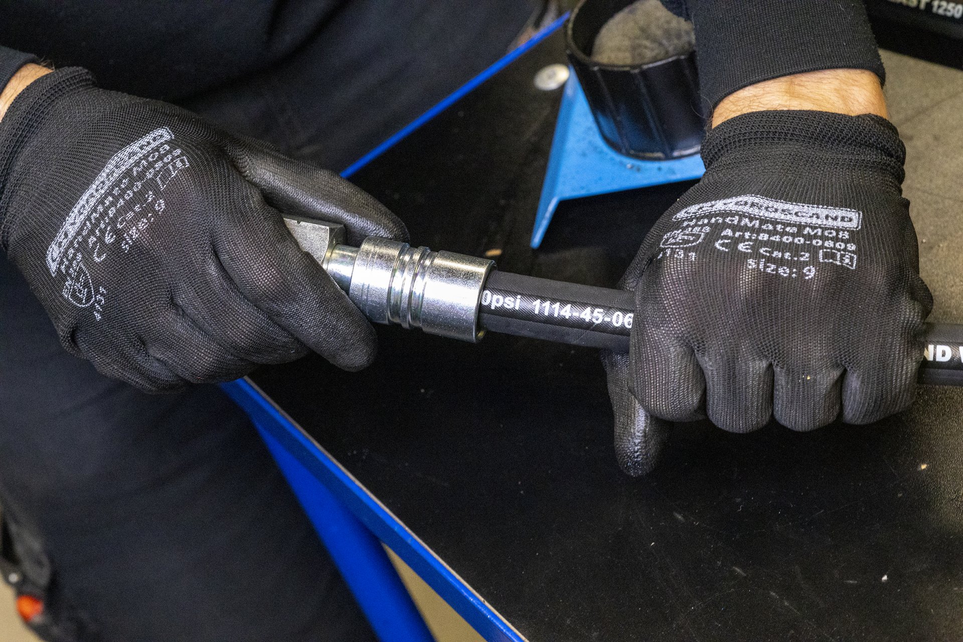 Teollisuusletkut ja -liittimet Porista - Porin Hydrotekniikka Oy